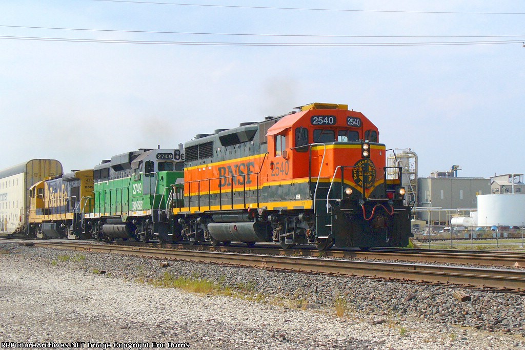 BNSF 2540 eastbound